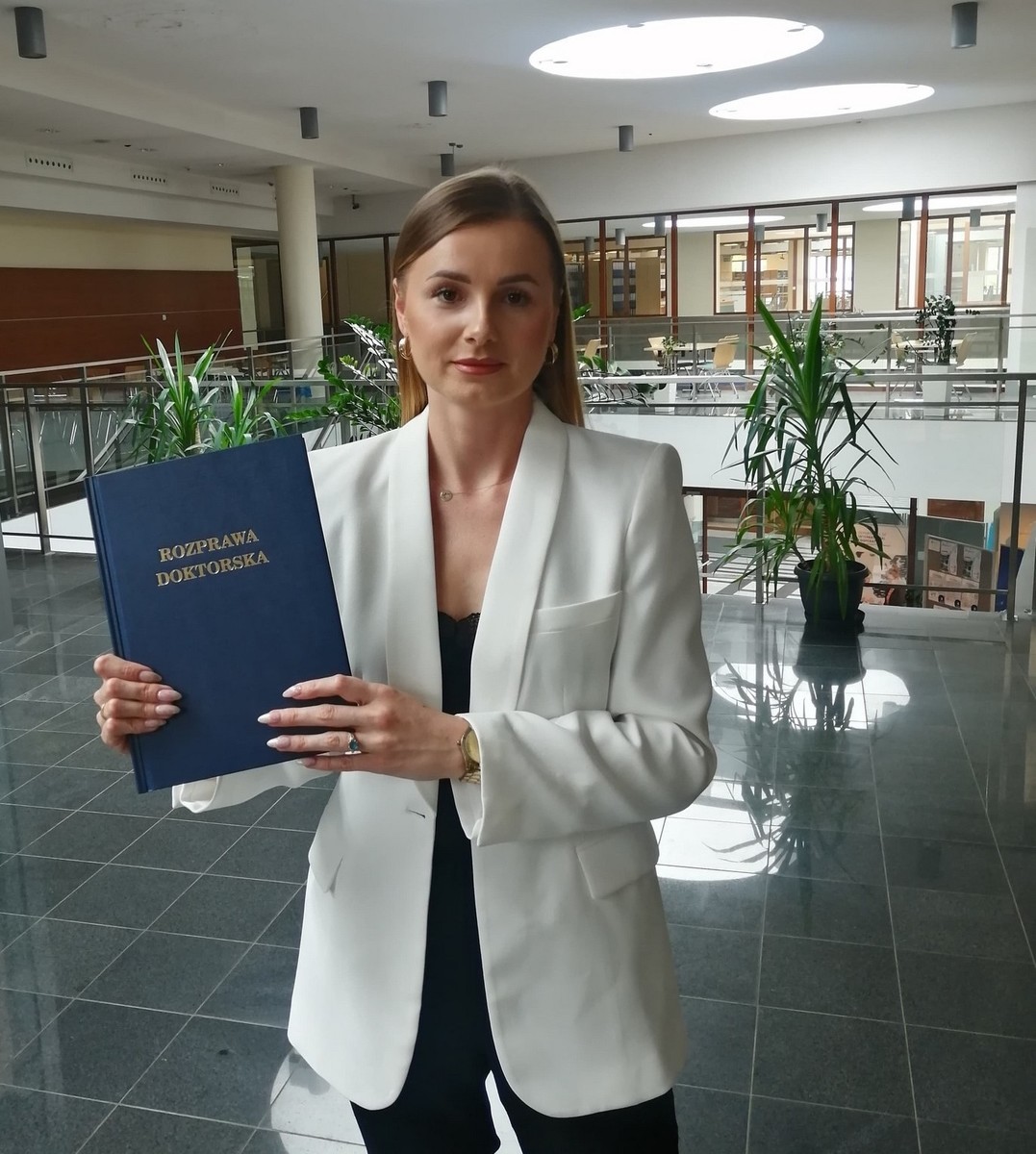 Stopień doktora dla pani mgr Marioli Walczyk / Wydział Matematyki i ...